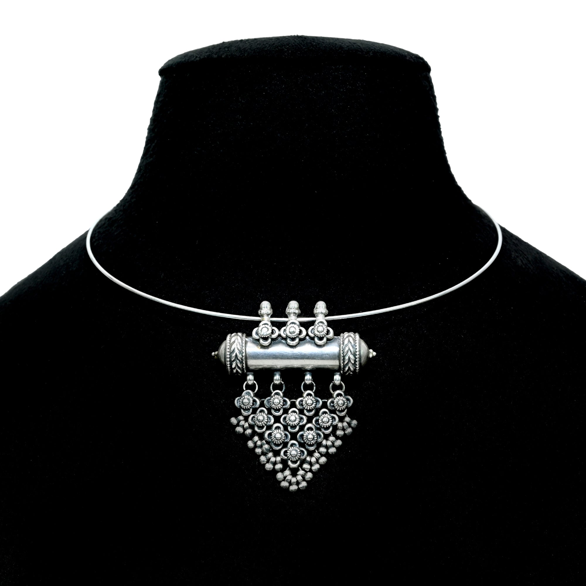 Pure Silver Handcrafted Madliya Pendant – Joharcart